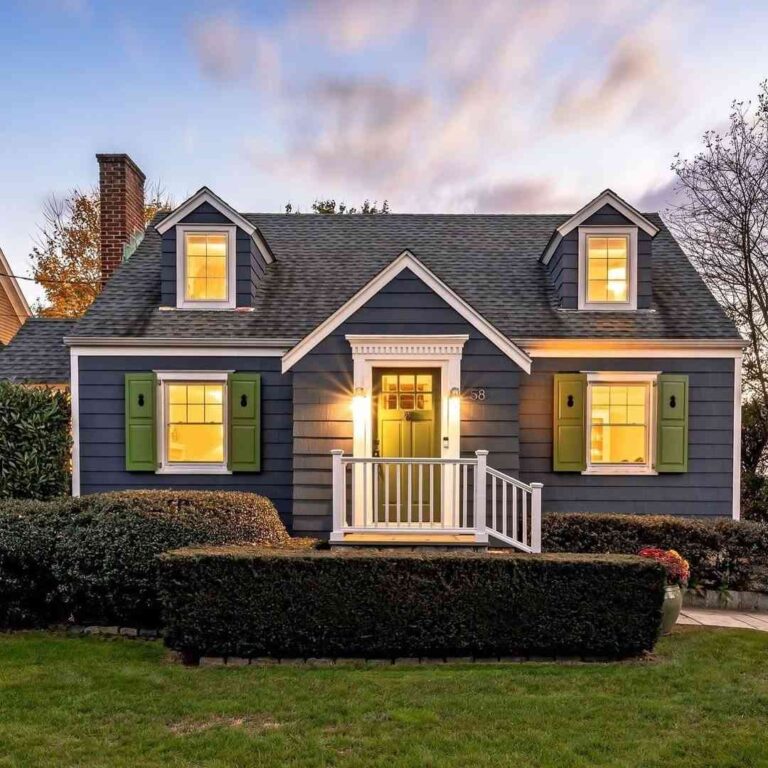 31 Navy Blue House Exterior Ideas for a Stylish Look