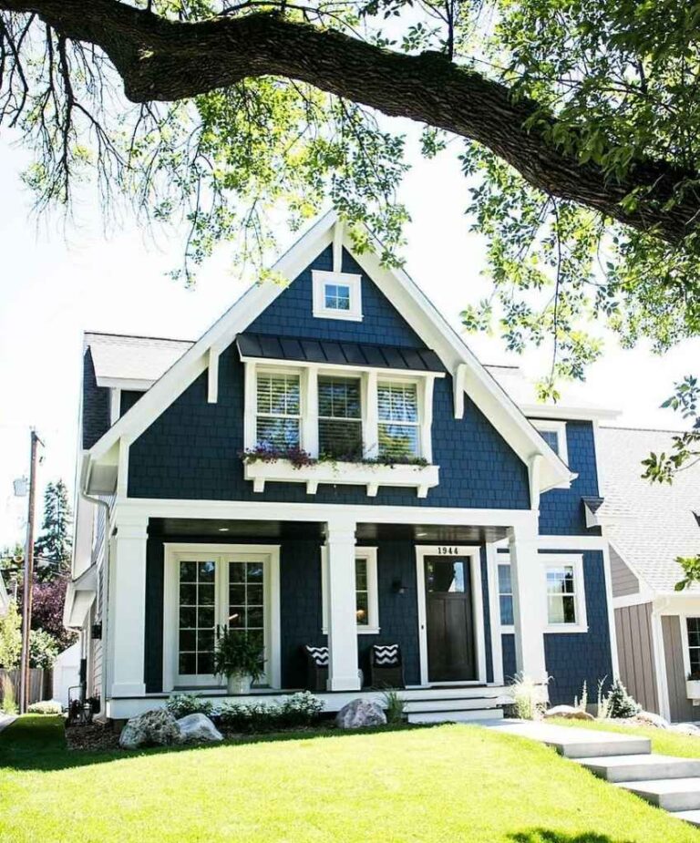 31 Navy Blue House Exterior Ideas for a Stylish Look