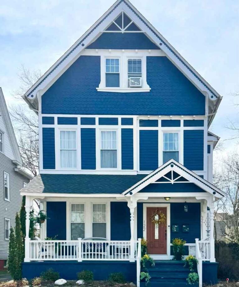 31 Navy Blue House Exterior Ideas for a Stylish Look