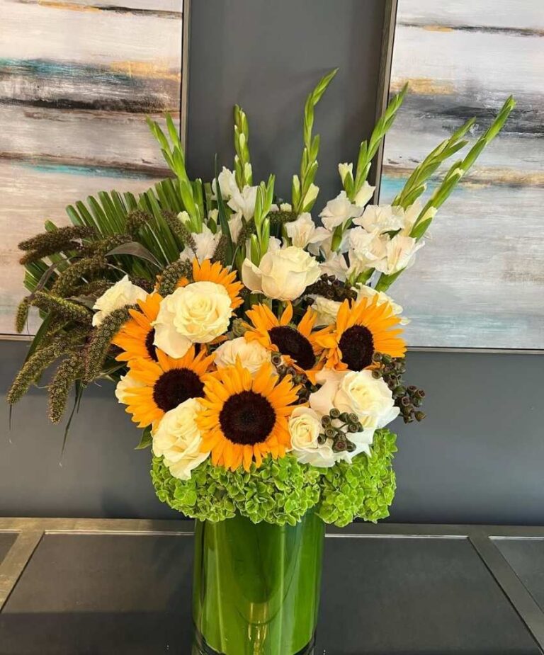 27 Fresh Sunflower Arrangements for a Welcoming Home